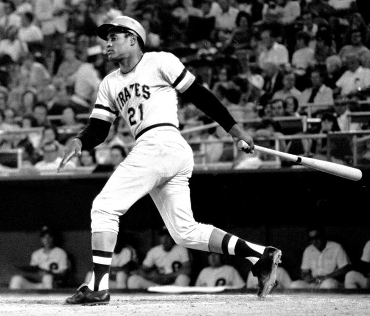 Our Annual Tribute to Roberto Clemente! "HE'S GOT IT!!" - Baseball ...