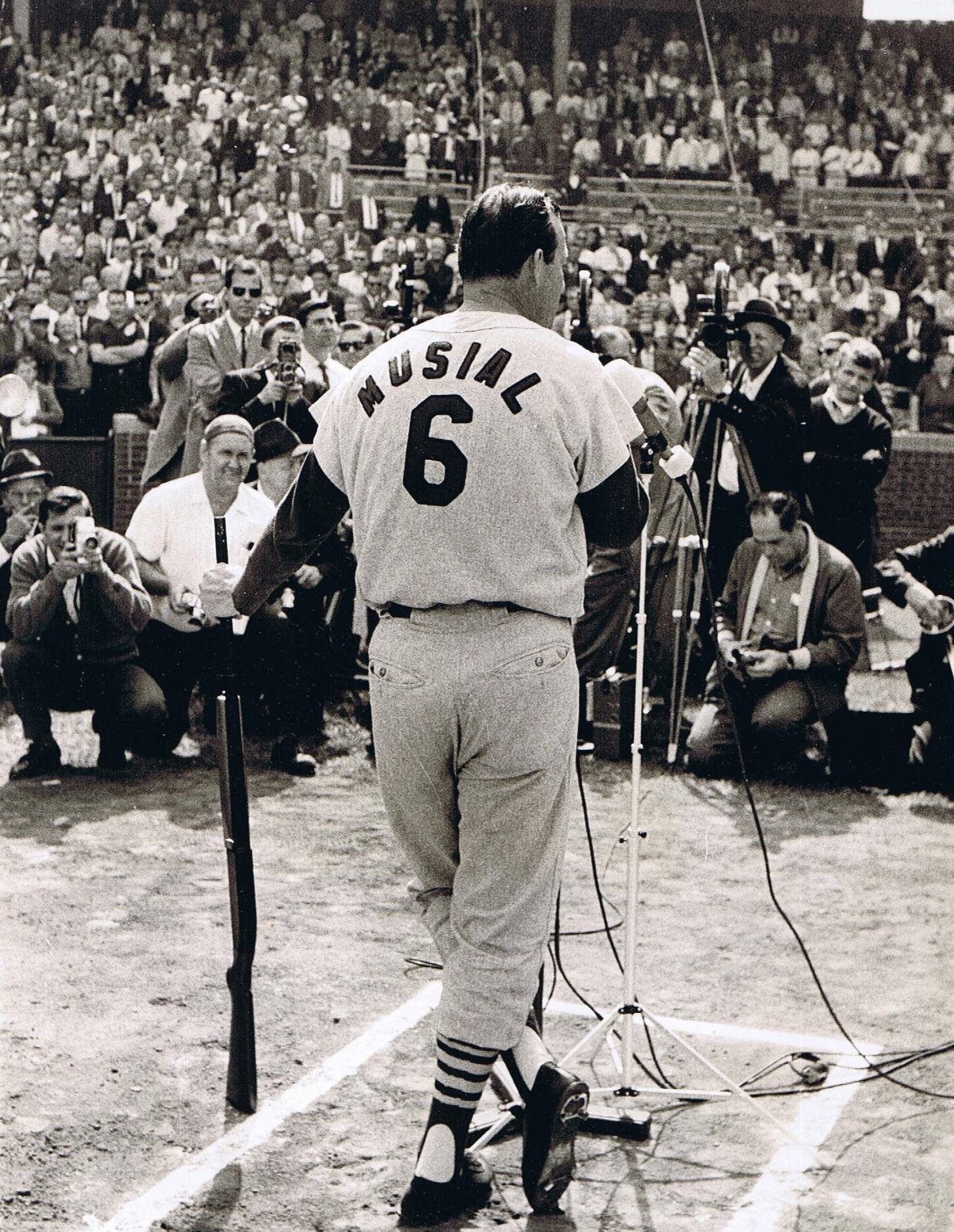 An Amazing Stat from the Hall-of-Fame Career of the Great Stan Musial ...